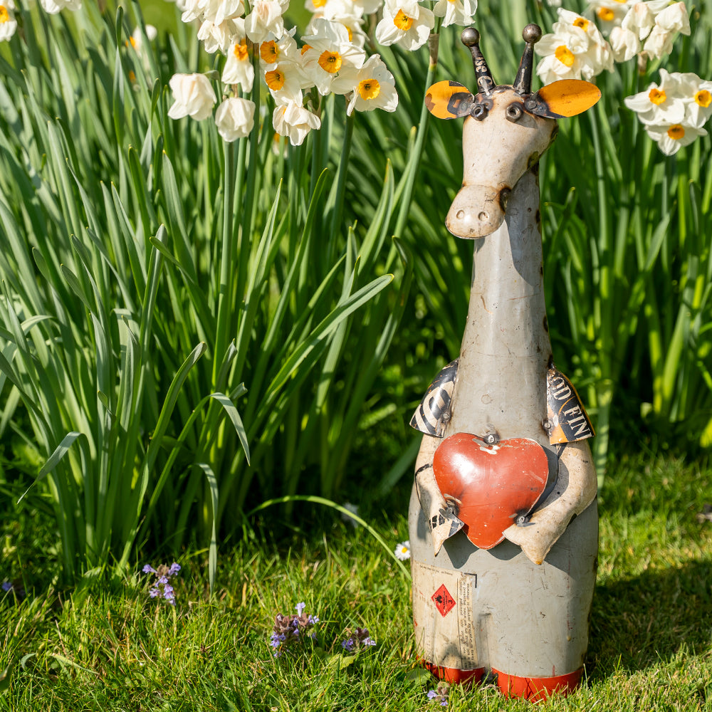 Recycled Tin Giraffe Ornament – Forge & Foundry Limited